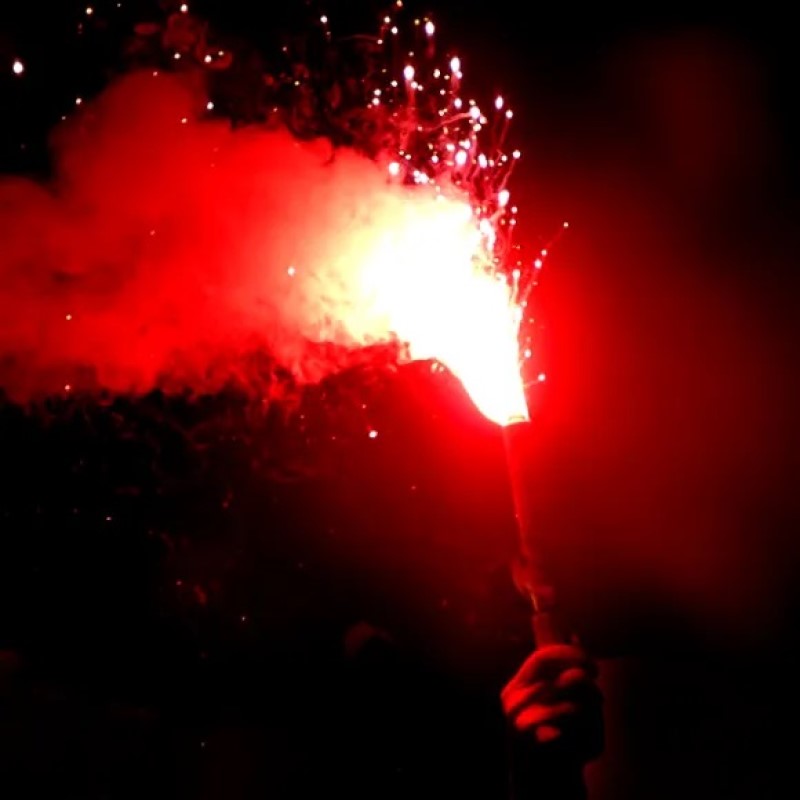 Κόκκινο Strobe Πυρσός με Φυτίλι - ΚΑΤΑΔΡΟΜΕΑΣ CLUB